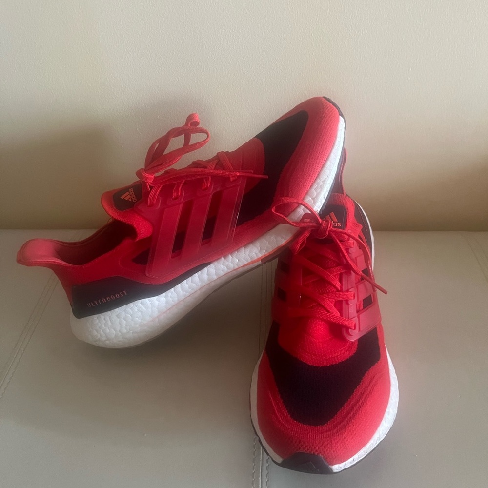 Adidas Ultraboost Vivid Red Sneakers Size 10 - Gem